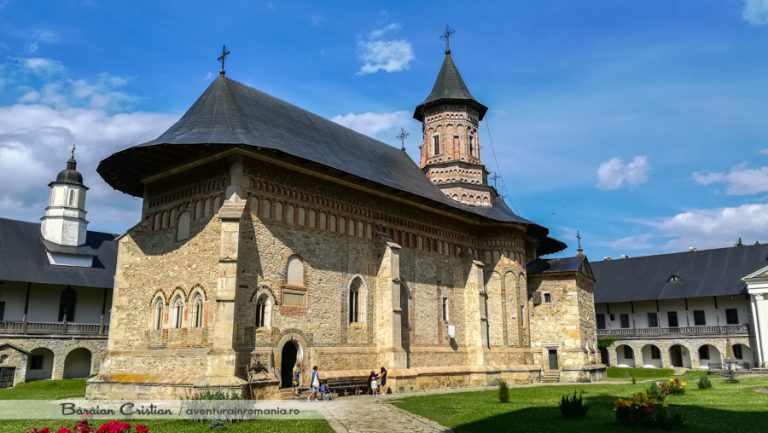 Manastiri din Romania, Statiuni si orase - Aventura in Romania
