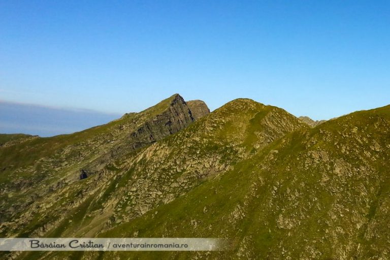 Cele 14 vârfuri de peste 2500 de metri din România, Munti - Aventura in ...
