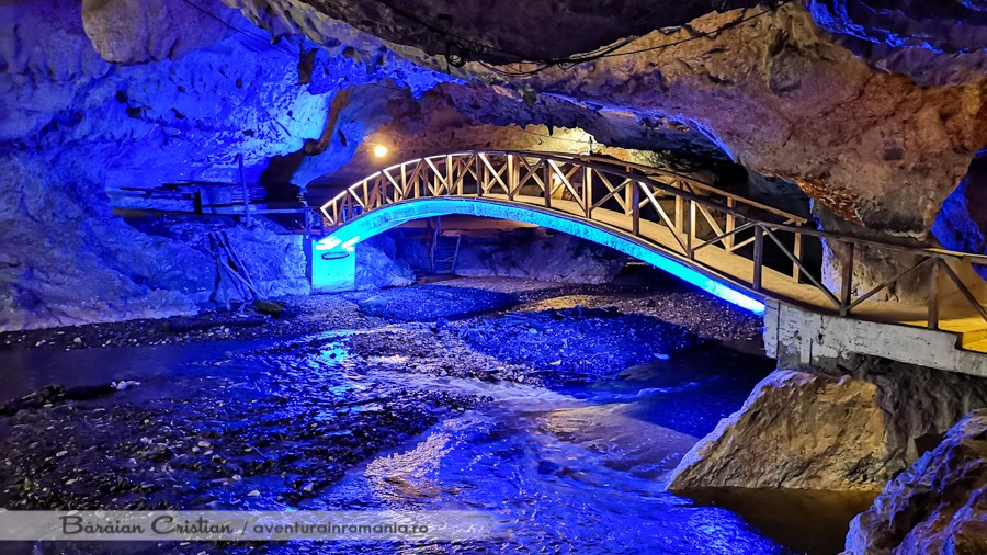 Peșteri - Aventura in Romania